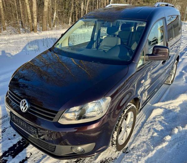 Volkswagen Caddy 2014 in Kaunas, with an engine capacity of 1.60 L and mileage of 273 thousand km for 7749 €, photo 2 on AUTOMOTO.COM.LV