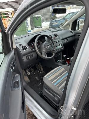 Volkswagen Caddy 2014 Rīga, ar dzinēja tilpumu 1.60 L un nobraukumu 391 tūkst. km par 5199 €, foto 3 vietnē AUTOMOTO.COM.LV