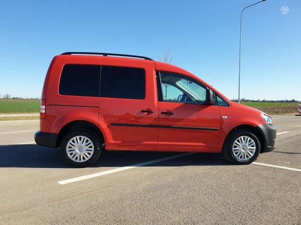 Volkswagen Caddy 2014 in Marijampole, with an engine capacity of 1.60 L and mileage of 216 thousand km for 7250 €, photo 4 on AUTOMOTO.COM.LV