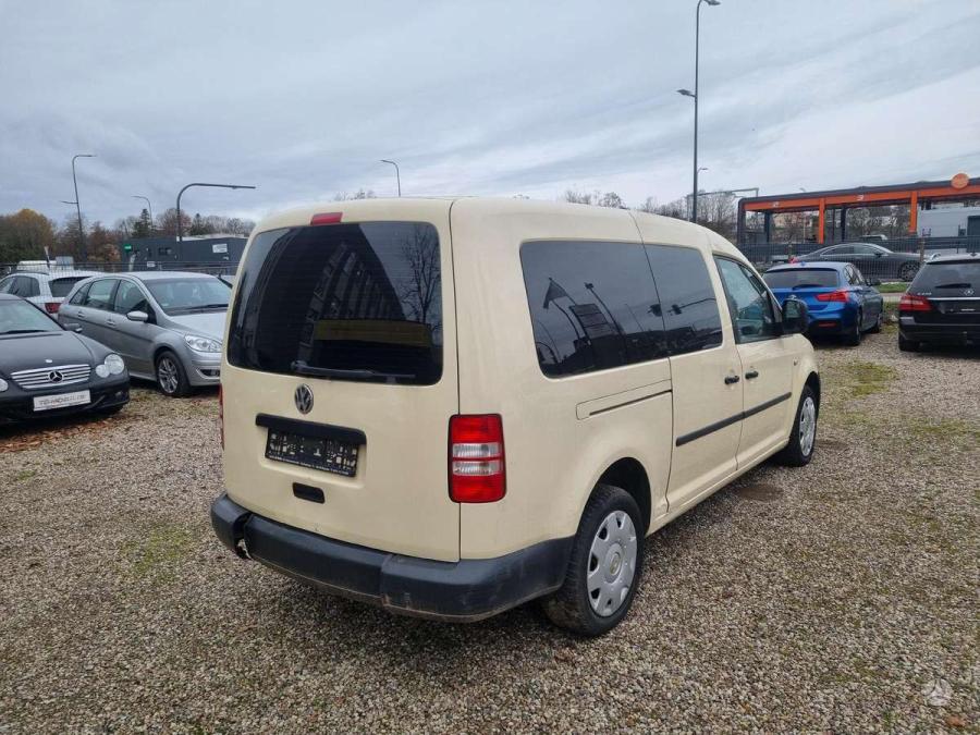 Volkswagen Caddy 2015 in Kaunas, with an engine capacity of 1.60 L and mileage of 400 thousand km for 4500 €, photo 2 on AUTOMOTO.COM.LV