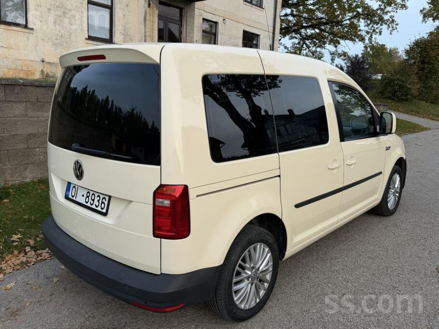 Volkswagen Caddy 2016 in Valmiera, with an engine capacity of 2.00 L and mileage of 292 thousand km for 6200 €, photo 5 on AUTOMOTO.COM.LV