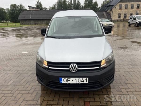 Volkswagen Caddy 2017 in Cesis, with an engine capacity of 2.00 L and mileage of 268 thousand km for 7990 €, photo 2 on AUTOMOTO.COM.LV
