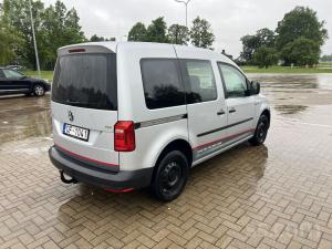 Volkswagen Caddy 2017 in Cesis, with an engine capacity of 2.00 L and mileage of 268 thousand km for 7990 €, photo 5 on AUTOMOTO.COM.LV