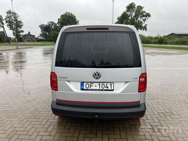 Volkswagen Caddy 2017 in Cesis, with an engine capacity of 2.00 L and mileage of 268 thousand km for 7990 €, photo 6 on AUTOMOTO.COM.LV