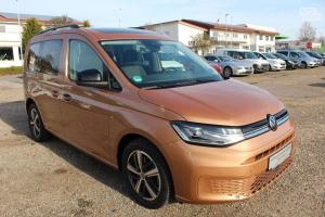 Volkswagen Caddy 2021 in Kaunas, with an engine capacity of 1.50 L and mileage of 41 thousand km for 30071 €, photo 5 on AUTOMOTO.COM.LV