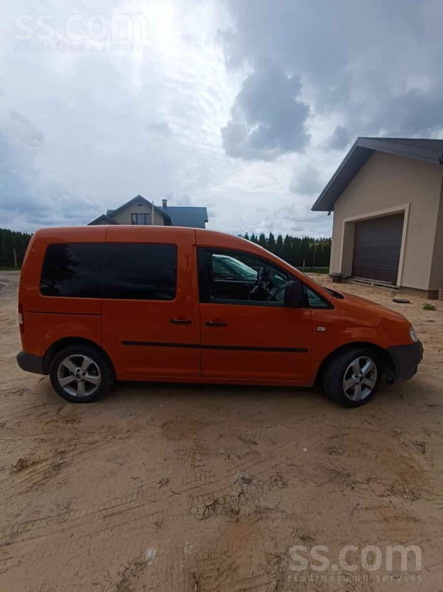 Oranžs Volkswagen Caddy 2006 Jelgava, ar dzinēja tilpumu 1.90 L un nobraukumu 350 tūkst. km par 2500 €, foto 3 vietnē AUTOMOTO.COM.LV