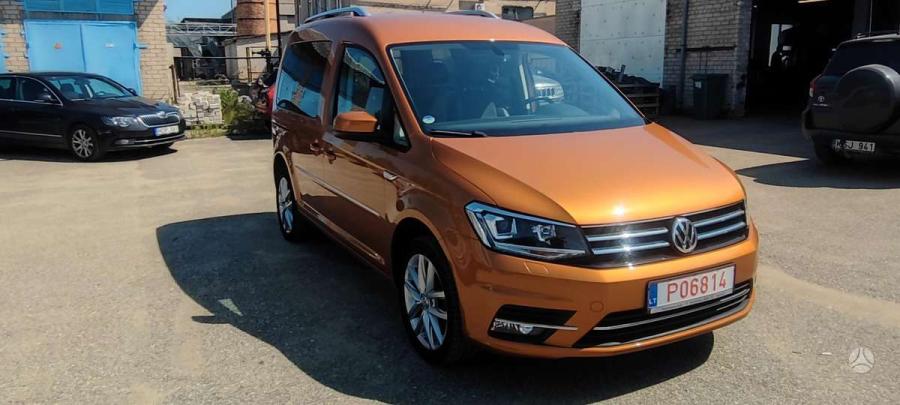 Orange Volkswagen Caddy 2015 in Sirvintos, with an engine capacity of 2.00 L and mileage of 170 thousand km for 14400 €, photo 3 on AUTOMOTO.COM.LV