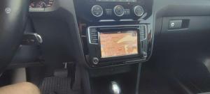 Orange Volkswagen Caddy 2015 in Sirvintos, with an engine capacity of 2.00 L and mileage of 170 thousand km for 14400 €, photo 9 on AUTOMOTO.COM.LV