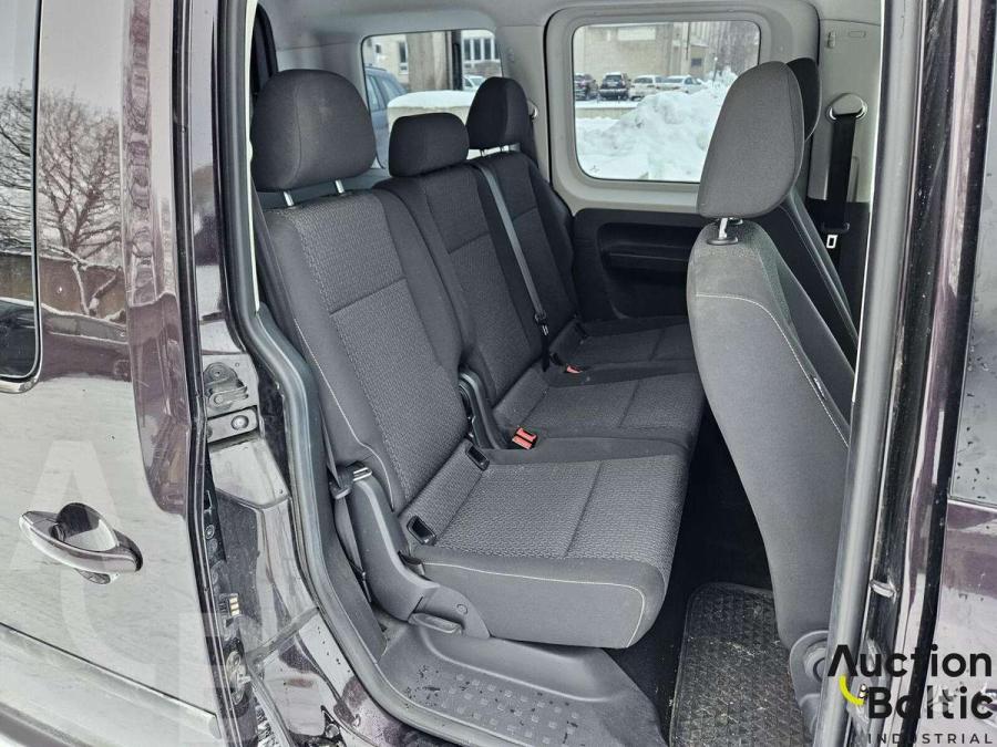 Volkswagen Caddy 2018 in Kaunas, with an engine capacity of 1.97 L and mileage of 175 thousand km for 6200 €, photo 13 on AUTOMOTO.COM.LV