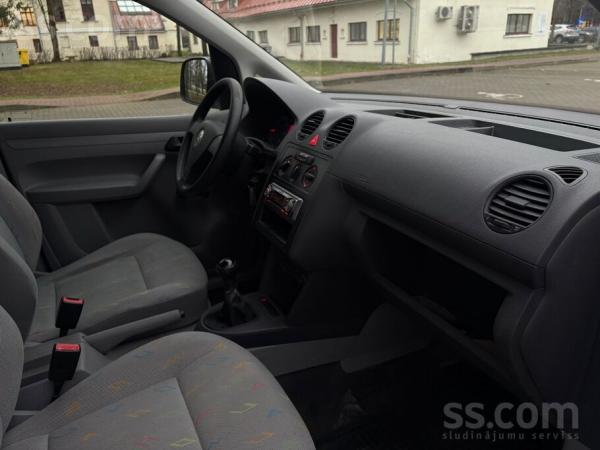 Volkswagen Caddy 2007 in Jelgava, with an engine capacity of 1.90 L and mileage of 325 thousand km for 2950 €, photo 5 on AUTOMOTO.COM.LV