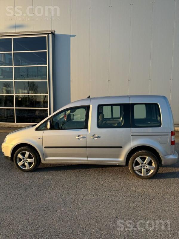 Volkswagen Caddy 2009 Rīga, ar dzinēja tilpumu 2.00 L un nobraukumu 295 tūkst. km par 4650 €, foto 4 vietnē AUTOMOTO.COM.LV