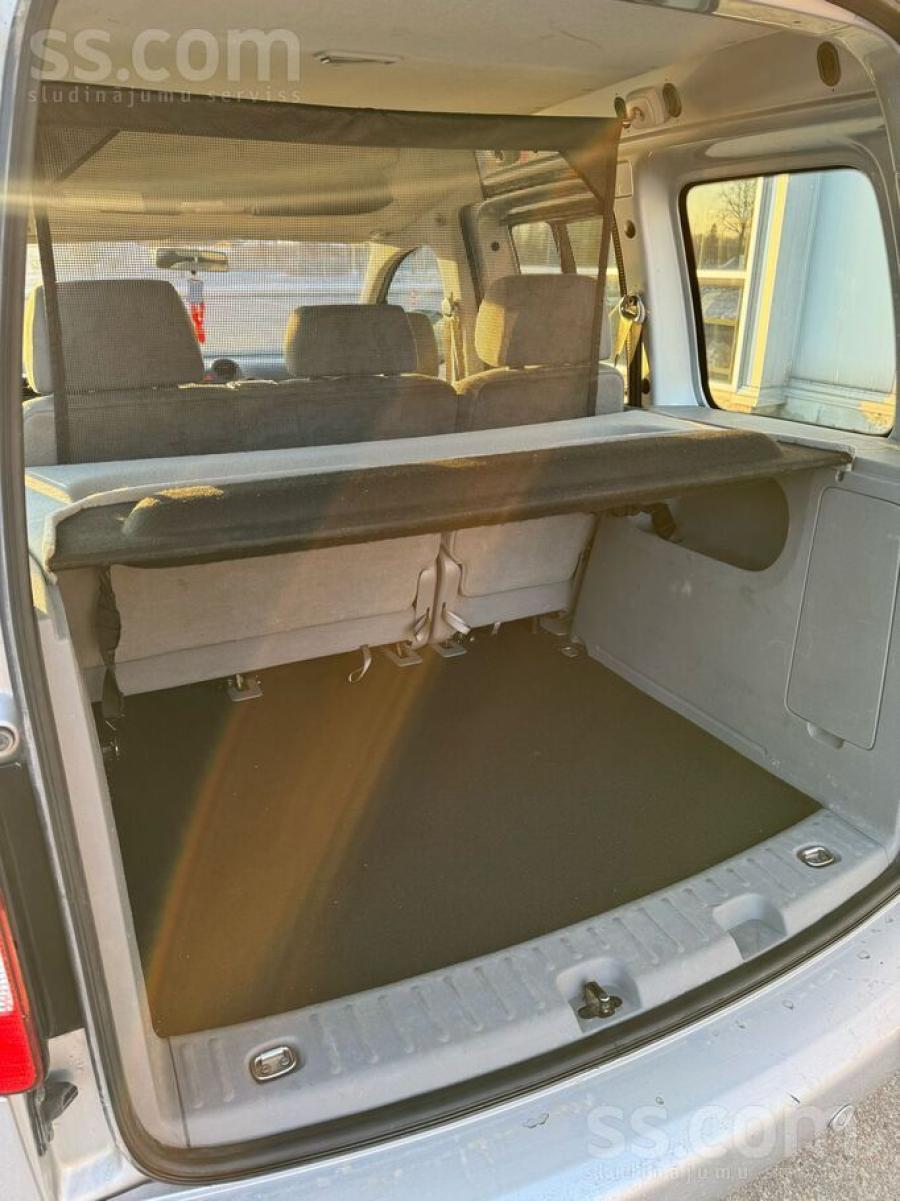 Volkswagen Caddy 2009 Rīga, ar dzinēja tilpumu 2.00 L un nobraukumu 295 tūkst. km par 4650 €, foto 11 vietnē AUTOMOTO.COM.LV