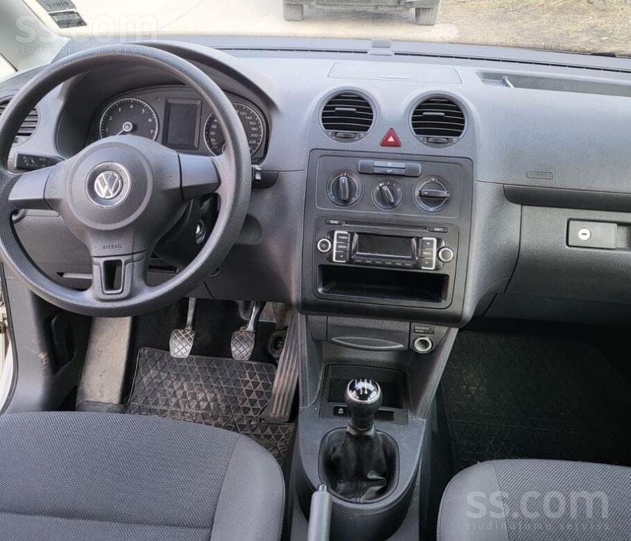 Volkswagen Caddy 2011 in Riga, with an engine capacity of 1.20 L and mileage of 223 thousand km for 3800 €, photo 4 on AUTOMOTO.COM.LV