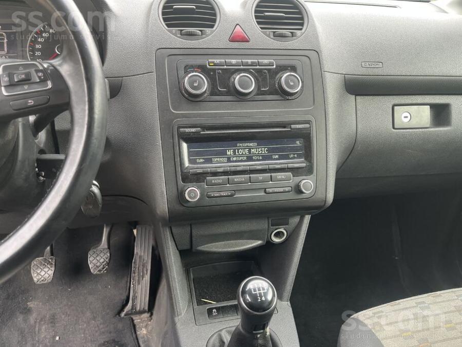 Volkswagen Caddy 2014 in Riga, with an engine capacity of 1.60 L and mileage of 212 thousand km for 4200 €, photo 9 on AUTOMOTO.COM.LV