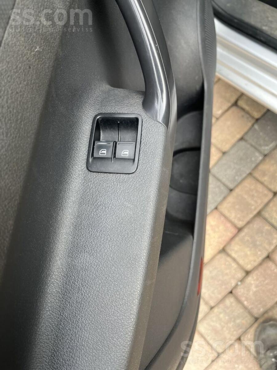 Volkswagen Caddy 2014 in Riga, with an engine capacity of 1.60 L and mileage of 212 thousand km for 4200 €, photo 10 on AUTOMOTO.COM.LV