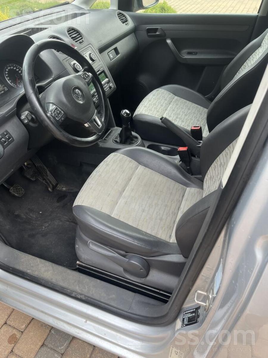 Volkswagen Caddy 2014 in Riga, with an engine capacity of 1.60 L and mileage of 212 thousand km for 4200 €, photo 11 on AUTOMOTO.COM.LV