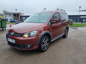 Sarkans Volkswagen Caddy 2014 Rīga, ar dzinēja tilpumu 2.00 L un nobraukumu 175 tūkst. km par 11900 €, foto  vietnē AUTOMOTO.COM.LV