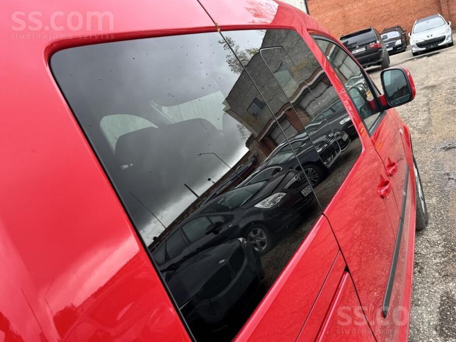 Red Volkswagen Caddy 2009 in Daugavpils, with an engine capacity of 1.40 L and mileage of 0 thousand km for 4200 €, photo 8 on AUTOMOTO.COM.LV