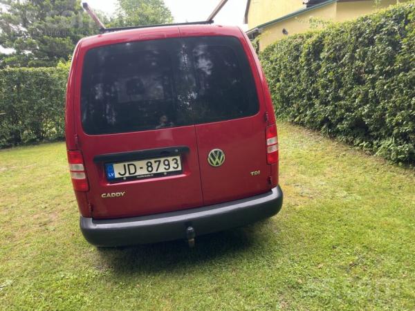 Sarkans Volkswagen Caddy 2013 Ventspils, ar dzinēja tilpumu 1.60 L un nobraukumu 156 tūkst. km par 3800 €, foto 2 vietnē AUTOMOTO.COM.LV