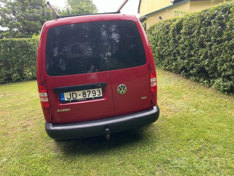 Sarkans Volkswagen Caddy 2013 Ventspils, ar dzinēja tilpumu 1.60 L un nobraukumu 156 tūkst. km par 3800 €, foto 3 vietnē AUTOMOTO.COM.LV