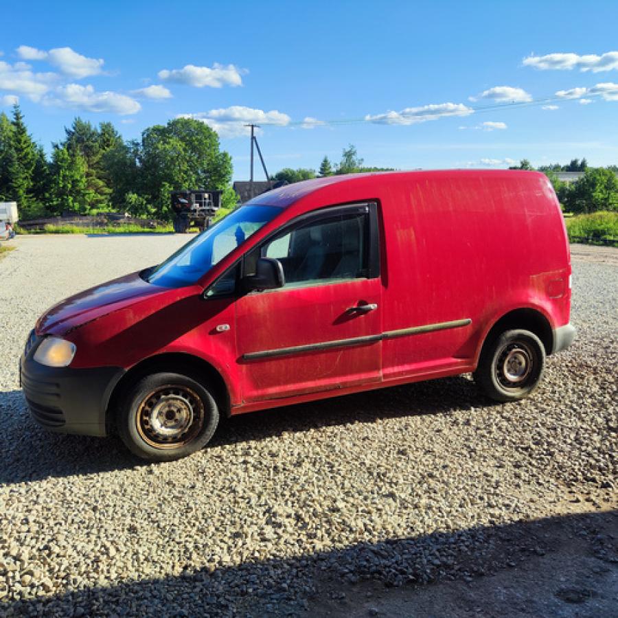 Red Volkswagen Caddy 2007 in Parnu, with an engine capacity of 1.90 L and mileage of 400 thousand km for 450 €, photo 5 on AUTOMOTO.COM.LV