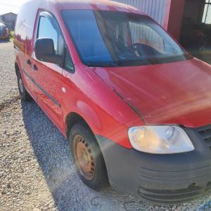 Red Volkswagen Caddy 2007 in Parnu, with an engine capacity of 1.90 L and mileage of 400 thousand km for 450 €, photo 8 on AUTOMOTO.COM.LV
