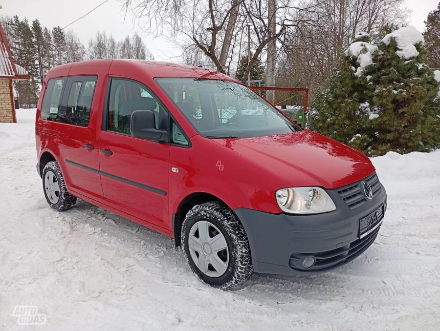 Red Volkswagen Caddy 2008 in Vilnius, with an engine capacity of 1.60 L and mileage of 178 thousand km for 2900 €, photo 3 on AUTOMOTO.COM.LV