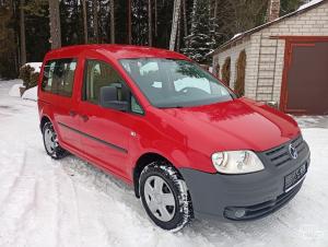 Red Volkswagen Caddy 2008 in Vilnius, with an engine capacity of 1.60 L and mileage of 178 thousand km for 2900 €, photo  on AUTOMOTO.COM.LV