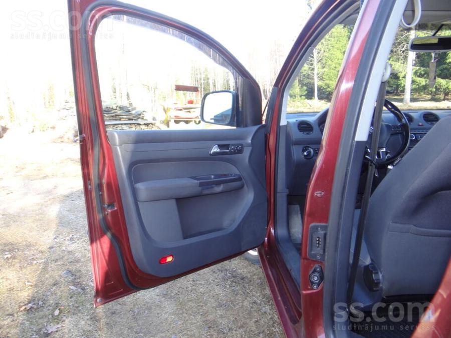 Sarkans Volkswagen Caddy 2011 Aizkraukle, ar dzinēja tilpumu 1.60 L un nobraukumu 335 tūkst. km par 6390 €, foto 9 vietnē AUTOMOTO.COM.LV