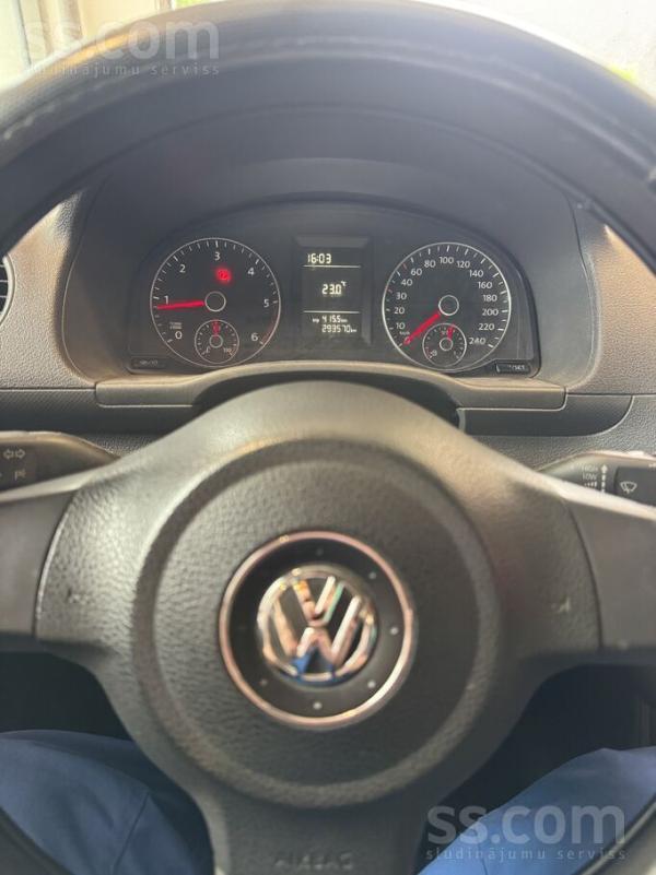 Red Volkswagen Caddy 2012 in Riga, with an engine capacity of 1.60 L and mileage of 294 thousand km for 2900 €, photo 8 on AUTOMOTO.COM.LV