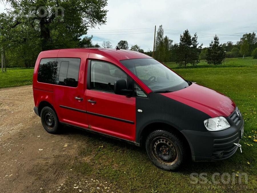 Sarkans Volkswagen Caddy 2004 Limbaži, ar dzinēja tilpumu 1.90 L un nobraukumu 383 tūkst. km par 4950 €, foto 2 vietnē AUTOMOTO.COM.LV