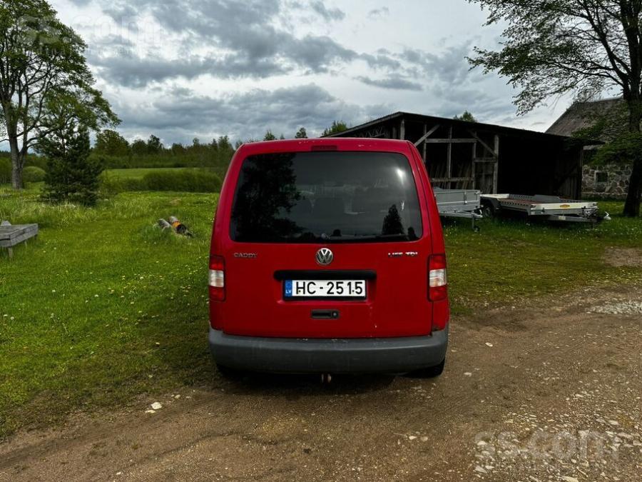 Sarkans Volkswagen Caddy 2004 Limbaži, ar dzinēja tilpumu 1.90 L un nobraukumu 383 tūkst. km par 4950 €, foto 4 vietnē AUTOMOTO.COM.LV