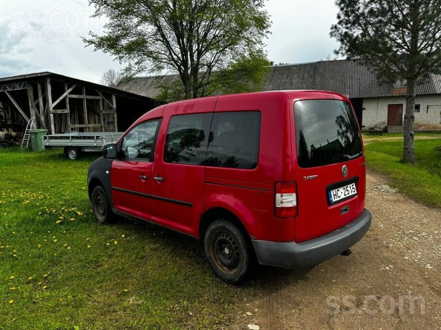 Sarkans Volkswagen Caddy 2004 Limbaži, ar dzinēja tilpumu 1.90 L un nobraukumu 383 tūkst. km par 4950 €, foto 5 vietnē AUTOMOTO.COM.LV