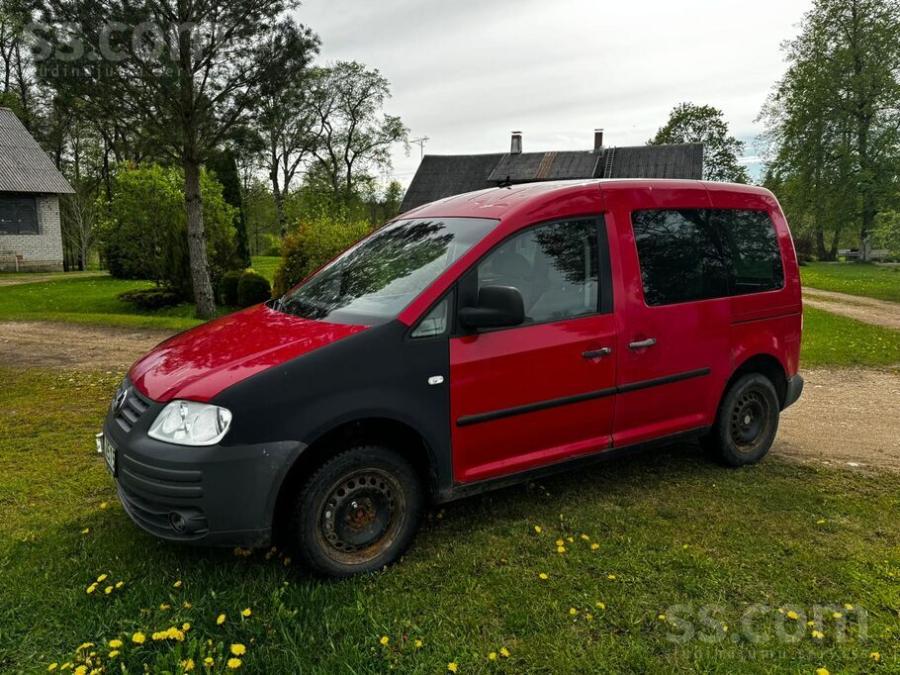 Sarkans Volkswagen Caddy 2004 Limbaži, ar dzinēja tilpumu 1.90 L un nobraukumu 383 tūkst. km par 4950 €, foto 6 vietnē AUTOMOTO.COM.LV