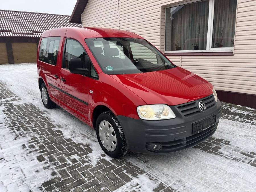 Sarkans Volkswagen Caddy 2004 Vilkaviškis, ar dzinēja tilpumu 1.60 L un nobraukumu 178 tūkst. km par 2700 €, foto 3 vietnē AUTOMOTO.COM.LV