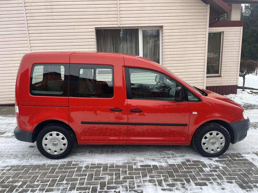 Sarkans Volkswagen Caddy 2004 Vilkaviškis, ar dzinēja tilpumu 1.60 L un nobraukumu 178 tūkst. km par 2700 €, foto 4 vietnē AUTOMOTO.COM.LV