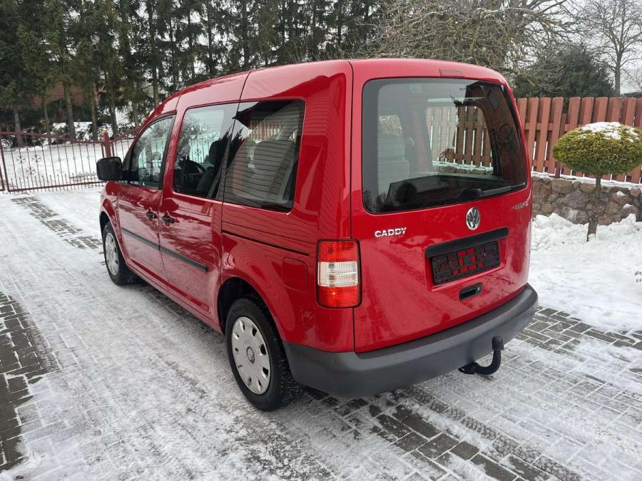 Sarkans Volkswagen Caddy 2004 Vilkaviškis, ar dzinēja tilpumu 1.60 L un nobraukumu 178 tūkst. km par 2700 €, foto 7 vietnē AUTOMOTO.COM.LV