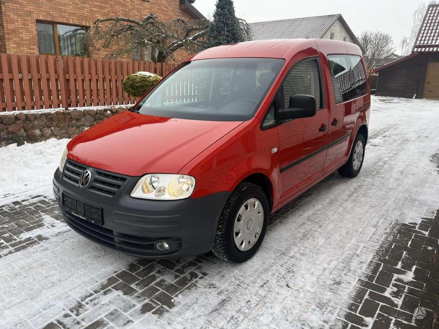 Sarkans Volkswagen Caddy 2004 Vilkaviškis, ar dzinēja tilpumu 1.60 L un nobraukumu 178 tūkst. km par 2700 €, foto 9 vietnē AUTOMOTO.COM.LV