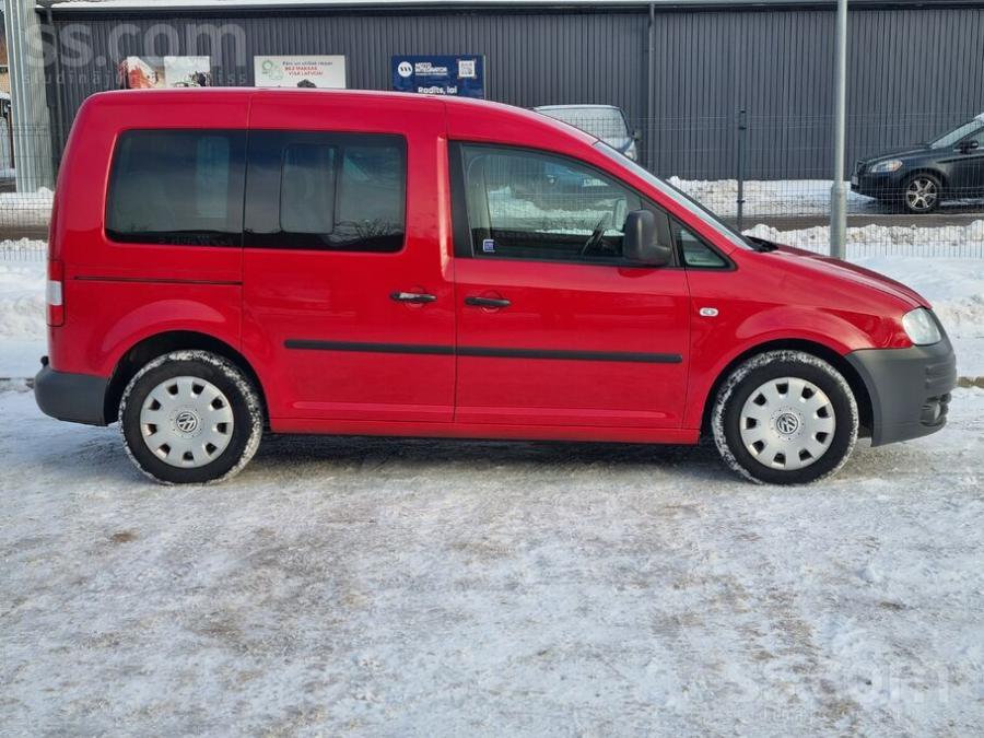 Sarkans Volkswagen Caddy 2004 Ogre, ar dzinēja tilpumu 1.90 L un nobraukumu 288 tūkst. km par 4350 €, foto 4 vietnē AUTOMOTO.COM.LV