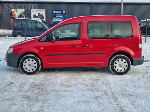 Red Volkswagen Caddy 2004 in Ogre, with an engine capacity of 1.90 L and mileage of 288 thousand km for 4350 €, photo 5 on AUTOMOTO.COM.LV