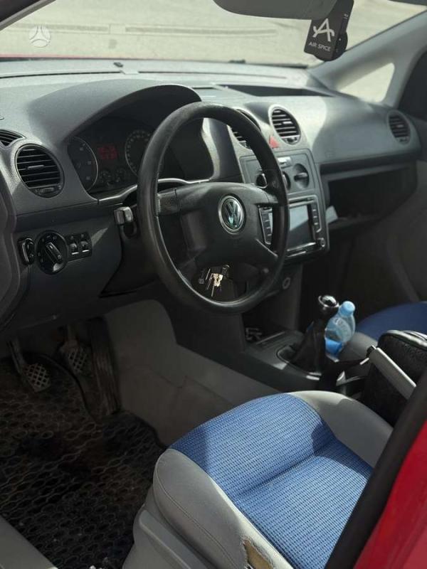 Sarkans Volkswagen Caddy 2004 Radviliškis, ar dzinēja tilpumu 1.90 L un nobraukumu 296 tūkst. km par 1850 €, foto 5 vietnē AUTOMOTO.COM.LV