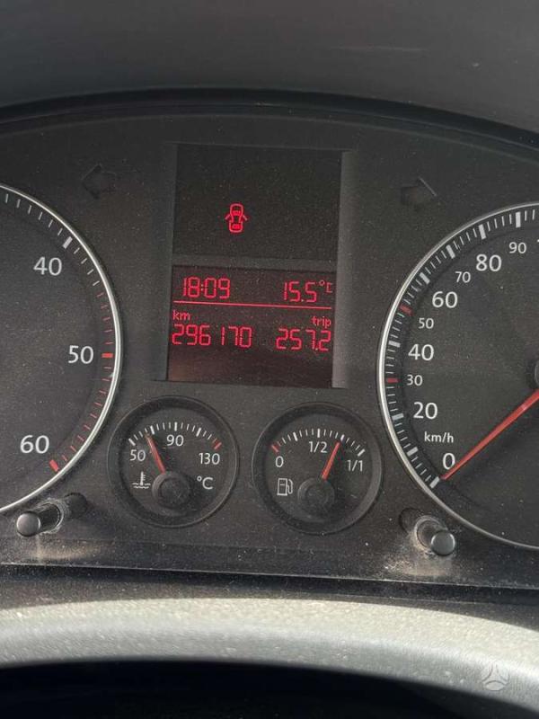 Sarkans Volkswagen Caddy 2004 Radviliškis, ar dzinēja tilpumu 1.90 L un nobraukumu 296 tūkst. km par 1850 €, foto 6 vietnē AUTOMOTO.COM.LV