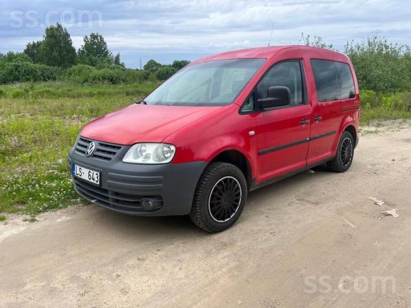 Красный Фольксваген Кадди 2005 в Рига, объемом двигателя 2.00 л и пробегом 232 тыс. км за 2500 €, фото 1 на AUTOMOTO.COM.LV