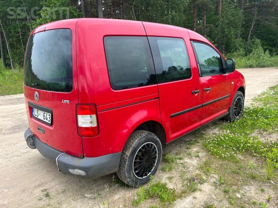 Red Volkswagen Caddy 2005 in Riga, with an engine capacity of 2.00 L and mileage of 232 thousand km for 2500 €, photo 4 on AUTOMOTO.COM.LV