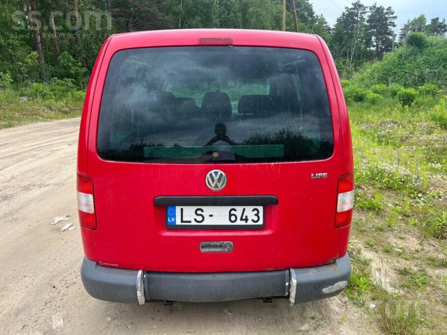 Red Volkswagen Caddy 2005 in Riga, with an engine capacity of 2.00 L and mileage of 232 thousand km for 2500 €, photo 6 on AUTOMOTO.COM.LV