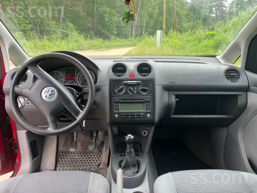 Red Volkswagen Caddy 2005 in Riga, with an engine capacity of 2.00 L and mileage of 232 thousand km for 2500 €, photo 11 on AUTOMOTO.COM.LV