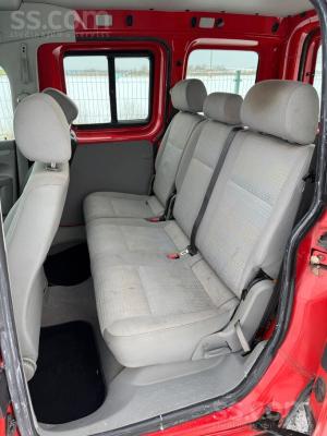 Red Volkswagen Caddy 2005 in Jekabpils, with an engine capacity of 1.90 L and mileage of 193 thousand km for 3750 €, photo 4 on AUTOMOTO.COM.LV