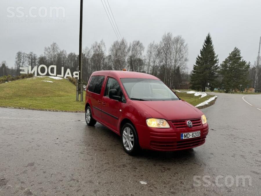 Sarkans Volkswagen Caddy 2006 Rīga, ar dzinēja tilpumu 1.90 L un nobraukumu 394 tūkst. km par 2600 €, foto 4 vietnē AUTOMOTO.COM.LV