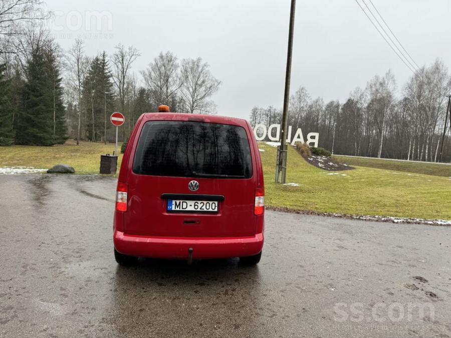 Sarkans Volkswagen Caddy 2006 Rīga, ar dzinēja tilpumu 1.90 L un nobraukumu 394 tūkst. km par 2600 €, foto 7 vietnē AUTOMOTO.COM.LV