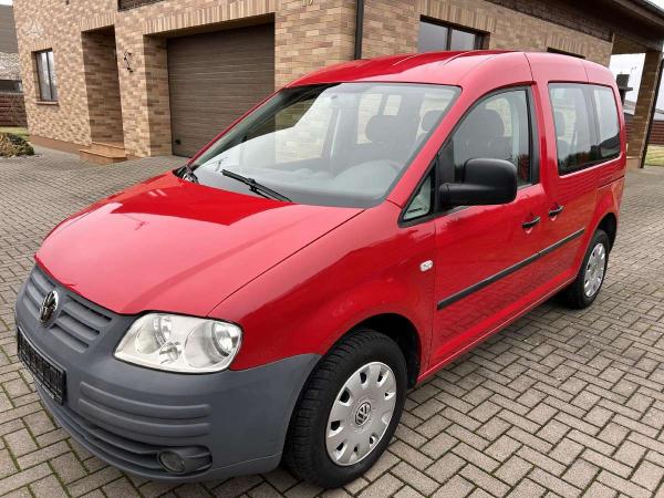 Red Volkswagen Caddy 2006 in Vilkaviskis, with an engine capacity of 1.60 L and mileage of 190 thousand km for 3500 €, photo 1 on AUTOMOTO.COM.LV